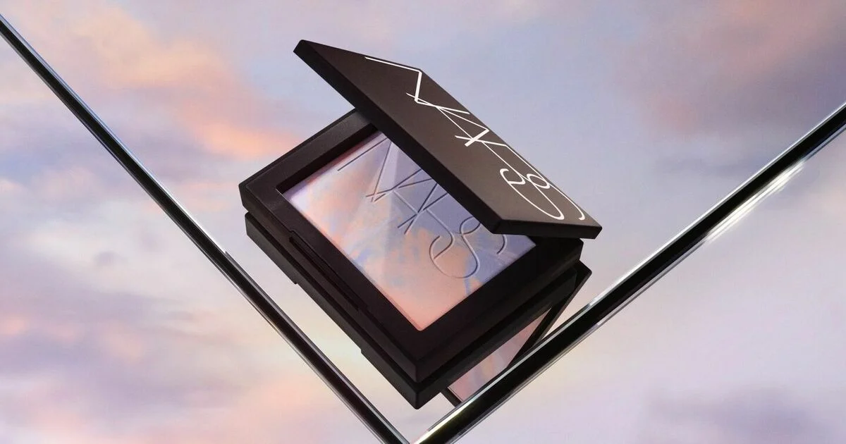 【NARS】昨年即完の“リフ粉”ラベンダーマーブルカラーが、数量限定復刻！ - ビューティニュース | SPUR