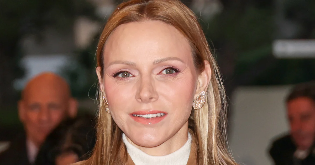モナコ・シャルレーヌ公妃、48歳の誕生日に公開されたポートレートの輝く笑顔に視線集中！ 15年ぶりの新ヘアスタイルも話題に - セレブニュース ...