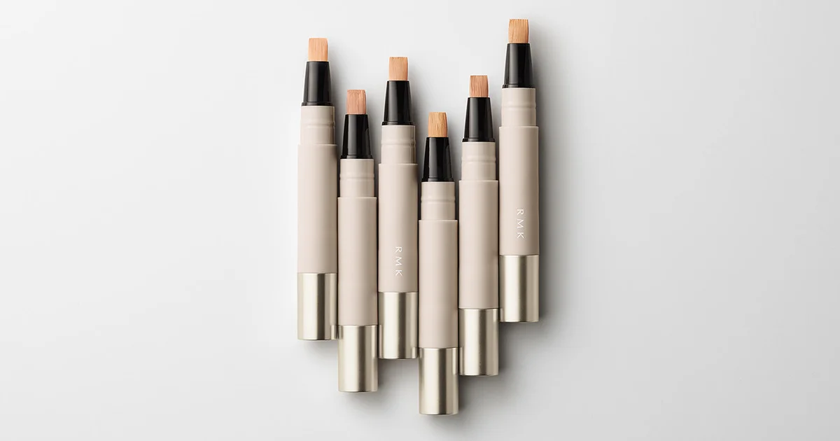 【RMK】隠しているのを悟らせない新ベースメイク2品。色×光の効果で、クマ・毛穴悩みをキャンセル - ビューティニュース | SPUR